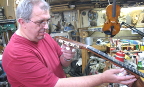 Televideo - Liutaio solo per passione